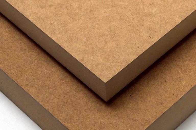 Iverica ili medijapan – Prednosti i mane oba materijala - KROV.rs